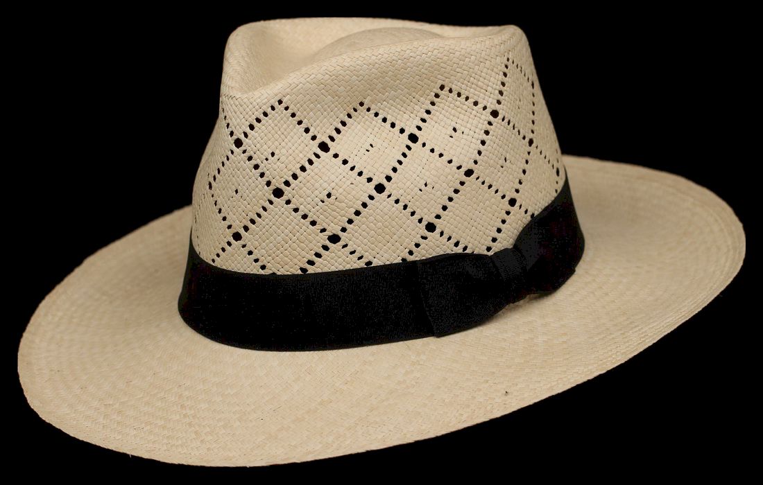 Genuine Handmade Montecristi Sub Fino Plantation Hat